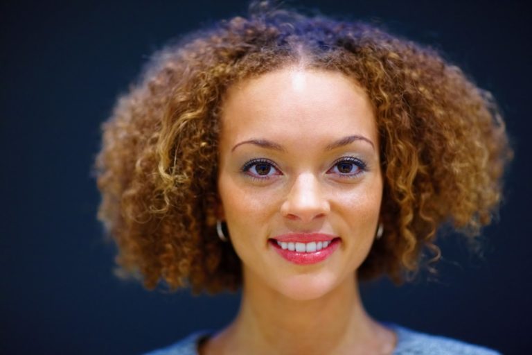 Soin aux protéines fait maison de Cathy Howse - Cheveux bouclés